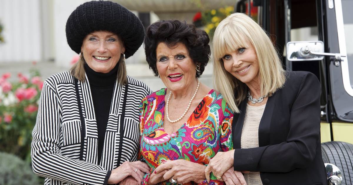 Den allerførste bond-pige er død