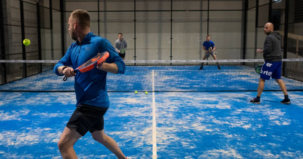 Midtimellem tennis og squash vokser padel - Jyllands-Posten