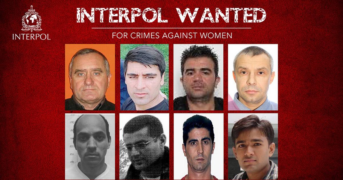 Disse otte mænd er på flugt - nu efterlyser Interpol dem med billede ...