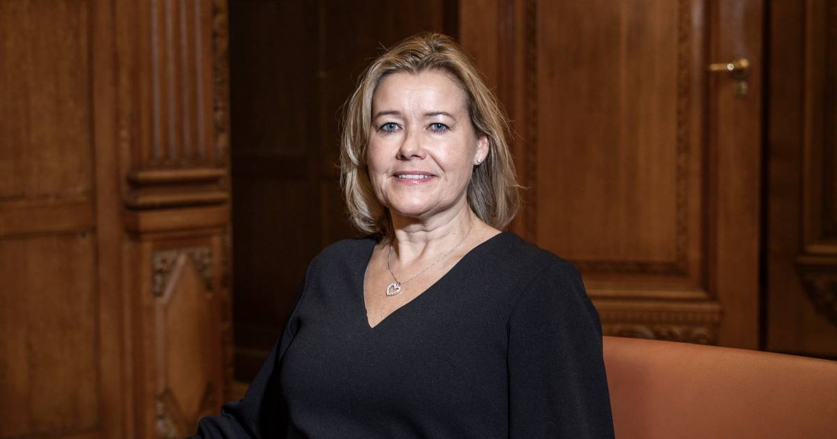 Direktionsmedlem Berit Behring forlader Danske Bank efter 16 år - Finans