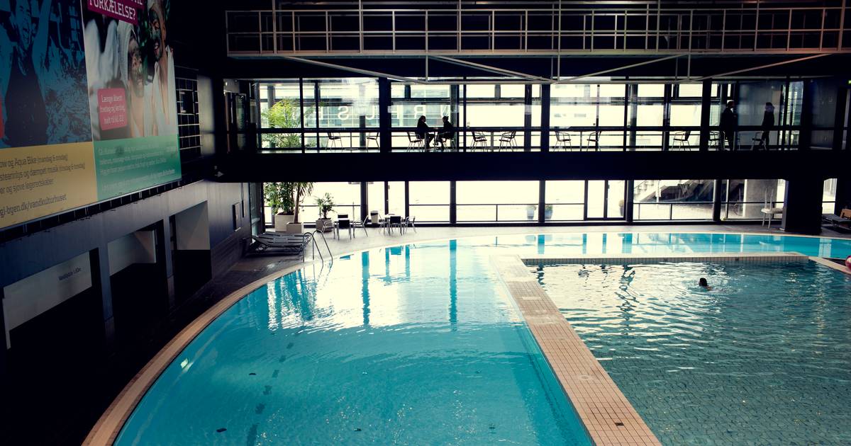 Turist tog billeder af nøgne drenge i DGI Byen - Jyllands-Posten