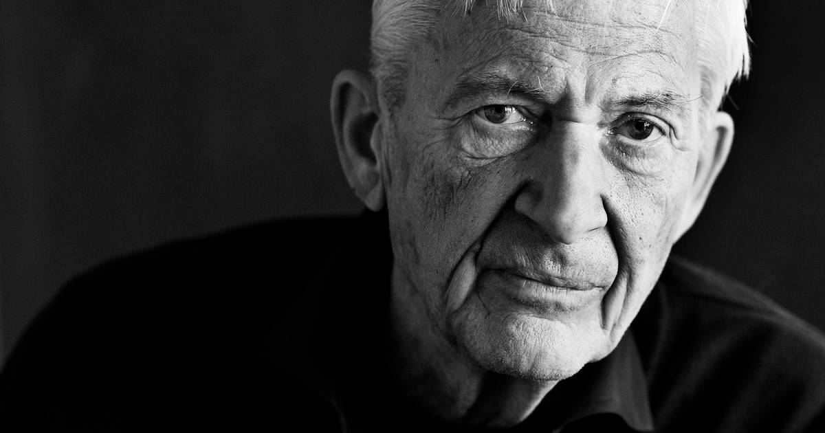 Den svenske forfatter P.O. Enquist er død - 85 år - Jyllands-Posten