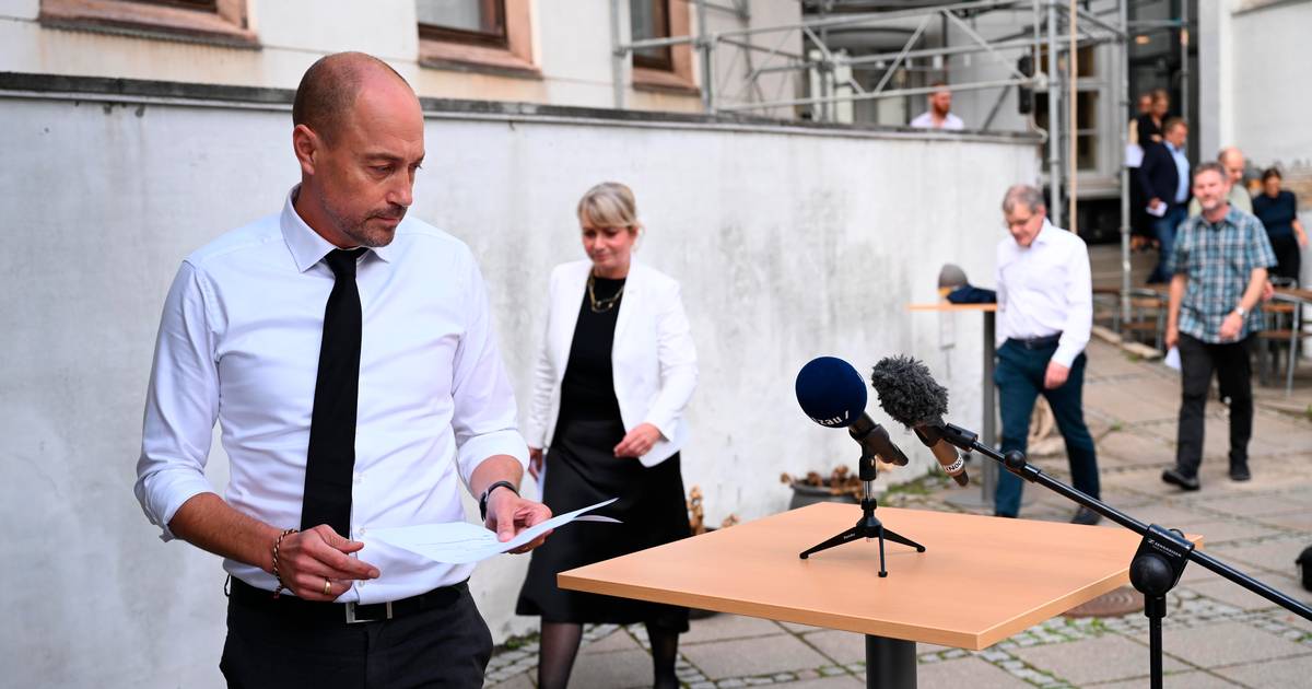 Myndighederne efter smittestigning: Reducer jeres omgangskreds og ... Myndighederne efter smittestigning: Reducer jeres omgangskreds og ...