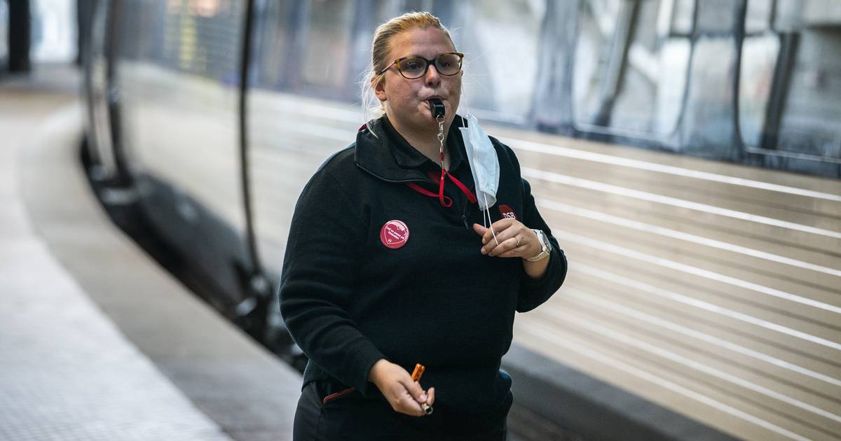 DSB har sat loft over billetsalg hen over jul og nytår - Jyllands-Posten