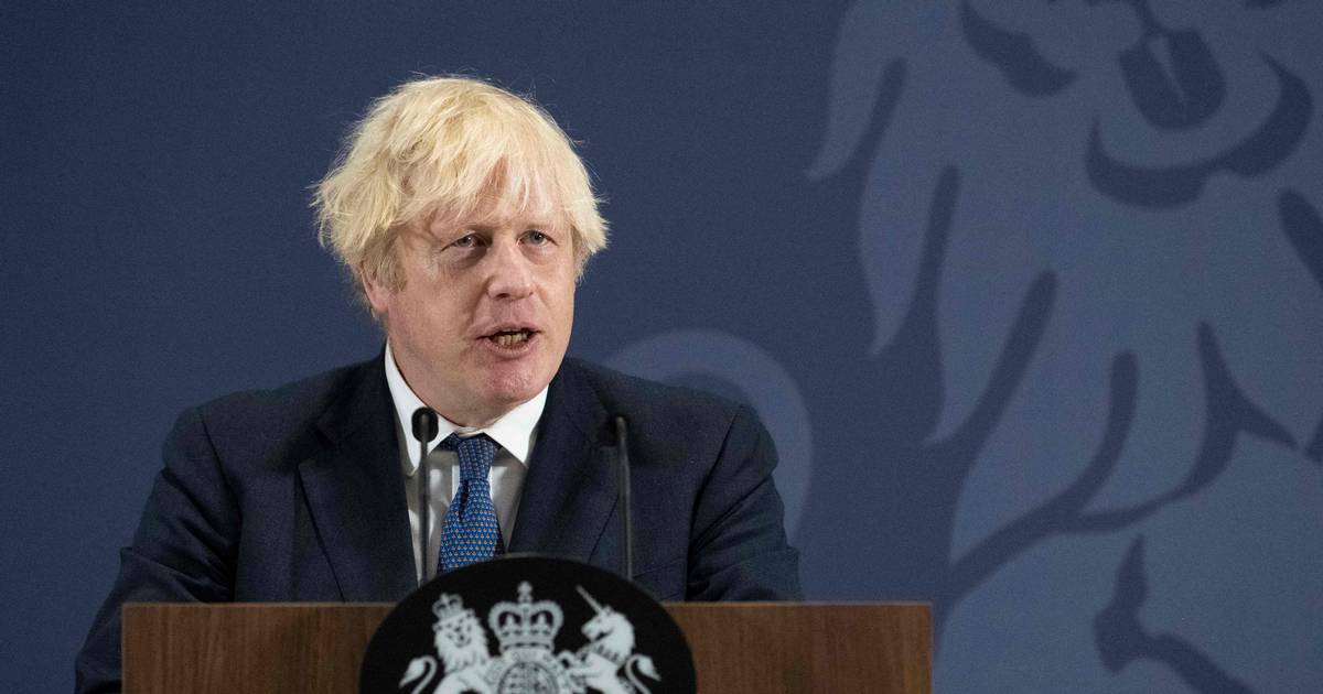 Boris Johnson var undtaget, men nu går han alligevel i selvisolation