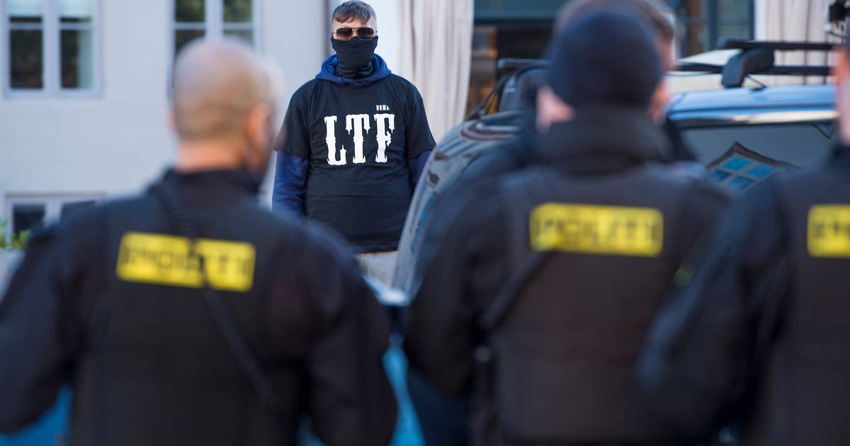 Forbudt bande er dukket op i en serie af knivstikkerier - Jyllands-Posten