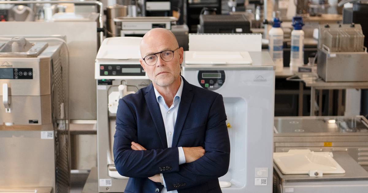 Virksomheden skal vokse, og nu står et familiemedlem ikke længere i ...