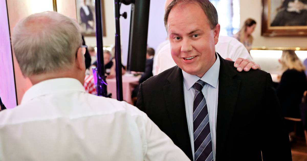 Martin Henriksen er blevet fyret som konsulent i Dansk Folkeparti ...