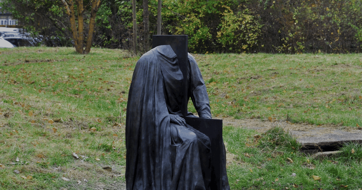 Kritikere savner Inger Christensens hoved - Jyllands-Posten