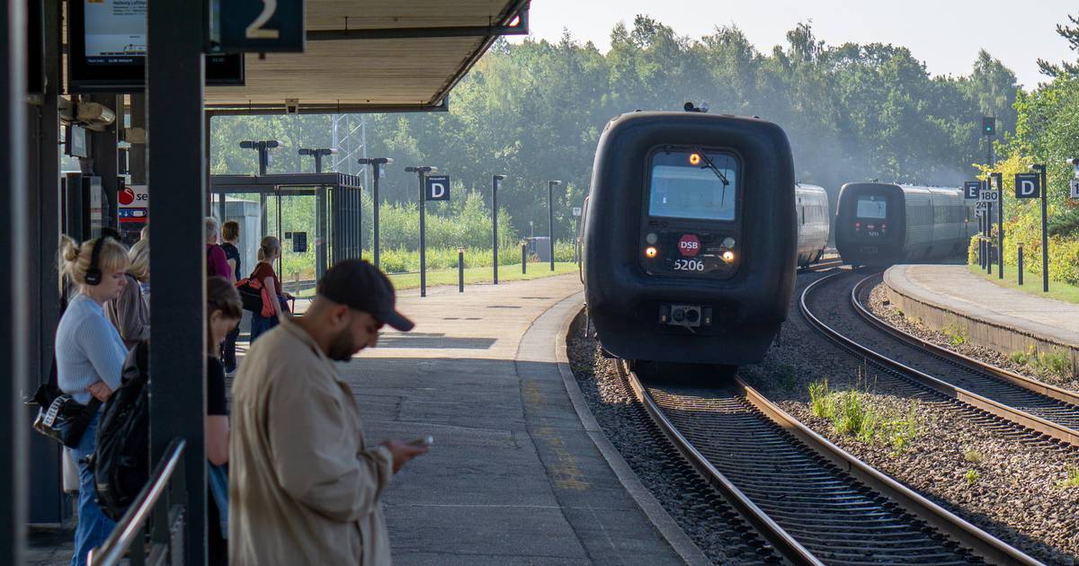 Stormen får DSB til at ændre køreplanerne - Jyllands-Posten