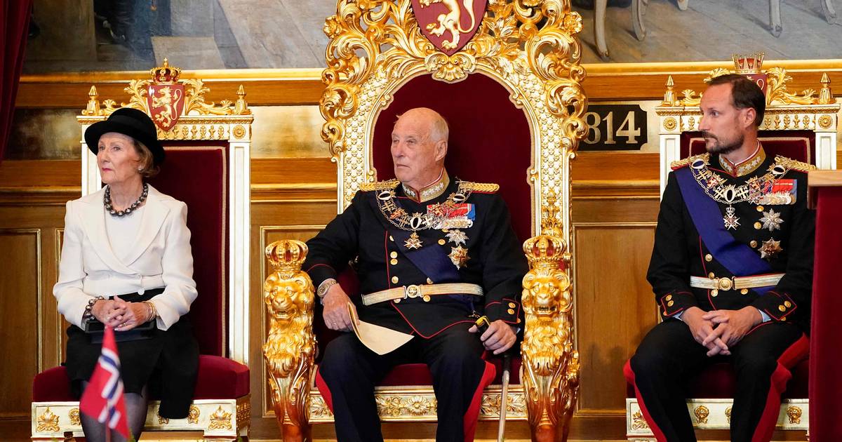 Nordmændene er vilde med deres aldrende konge - Jyllands-Posten