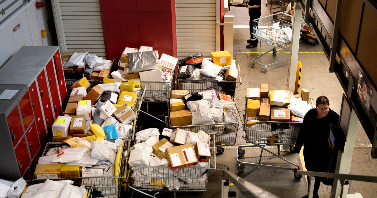 Private kan gratis sende nødhjælp til Ukraine med posten - Jyllands-Posten