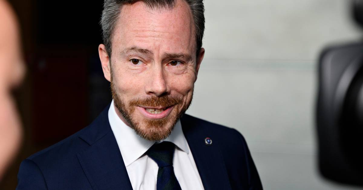 Venstres formand reagerer på statsministerens tilbud: »Det er pinagtigt ...