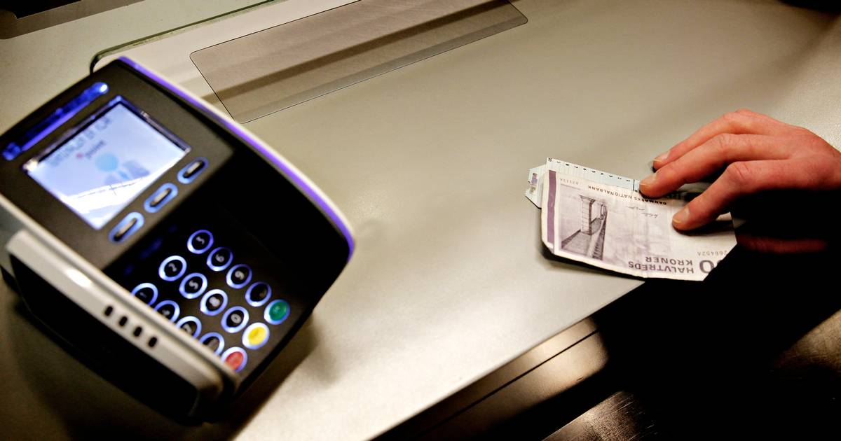 Bankbøgerne bugner: Danskerne har rekordmange penge stående i banken