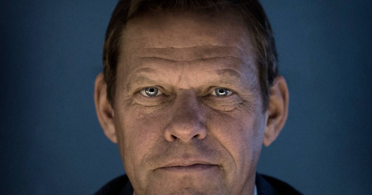 Frank Arnesen går på sygeorlov i Feyenoord - Jyllands-Posten