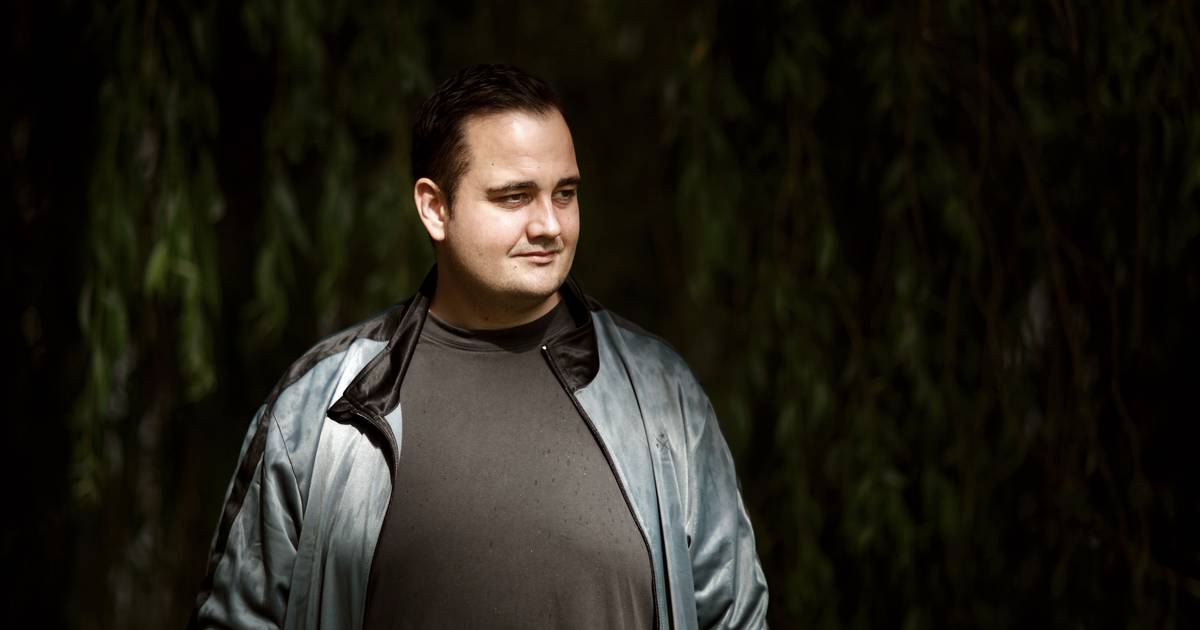 Jesper Duus tjener 2.000 kr. om måneden ved at gå en aftentur ...