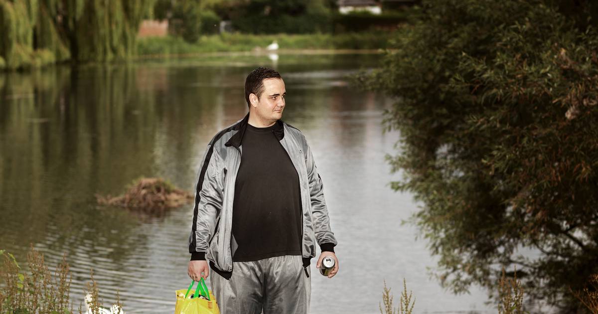 Jesper Duus tjener 2.000 kr. om måneden ved at gå en aftentur