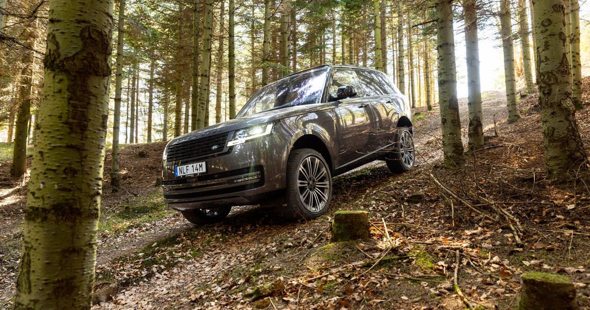Range Rover er kongen af SUV. Og køber du en plug-in-hybrid, sparer du ...