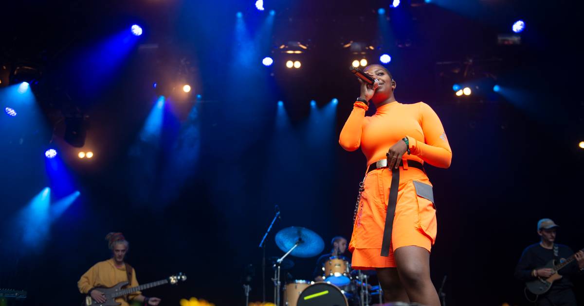 Den aarhusianske popduo Roya vandt Live Camp – nu spiller de deres ...