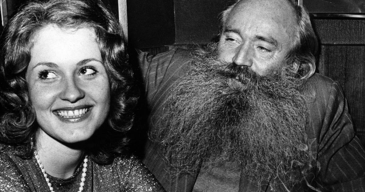 DR-dokumentar: Simon Spies betalte unge ansatte for sex - Jyllands-Posten