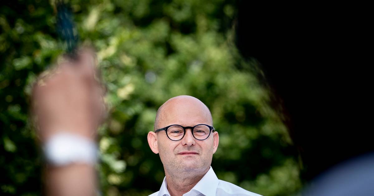 Pape om minkkonsekvenser: Mette Frederiksen vasker hænder