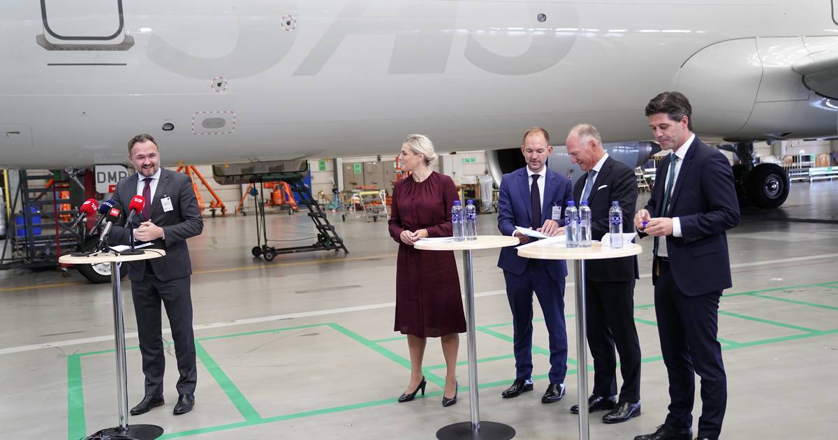Regeringen vil indføre afgift på flyrejser for at gøre luftfarten ... Regeringen vil indføre afgift på flyrejser for at gøre luftfarten ...