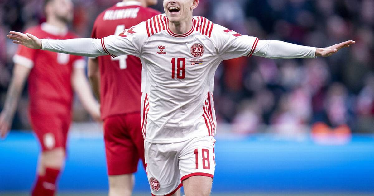 Jesper Lindstrøm har meldt sig klar til kamp efter sygdom - Jyllands-Posten