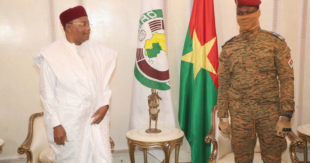 Ibrahim Traore er officielt Burkina Fasos leder efter kup - Jyllands-Posten