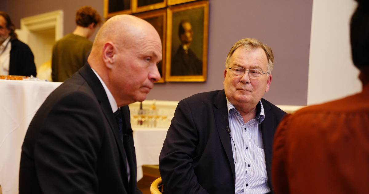 Claus Hjort sender stikpille til Pape efter blå tilbagegang - Jyllands-Posten