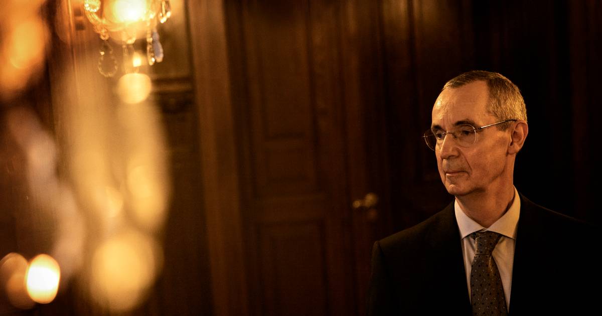 Ruslands ambassadør: Det er Zelenskyj og Nato, der hele tiden taler om ...