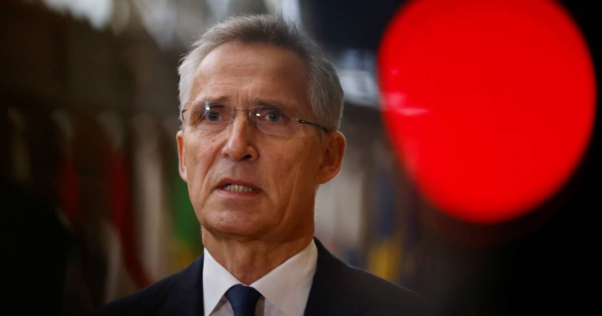 Stoltenberg: Nato-lande overvåger situationen i Polen - Finans
