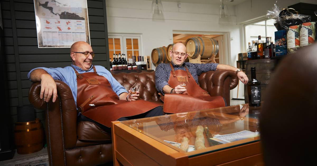 Deres rom bliver revet væk på få minutter: Tidligere er deres flasker ...