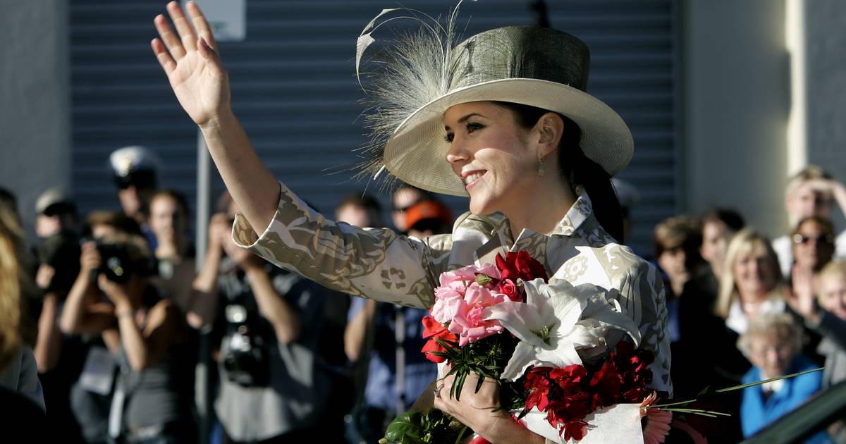 Mary tager sine børn med til hjemlandet for første gang i årevis ...