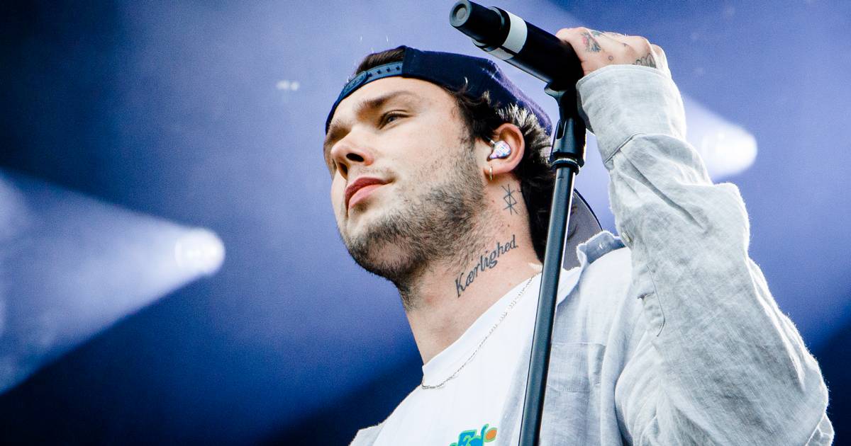 Hugo Helmig er død - Jyllands-Posten