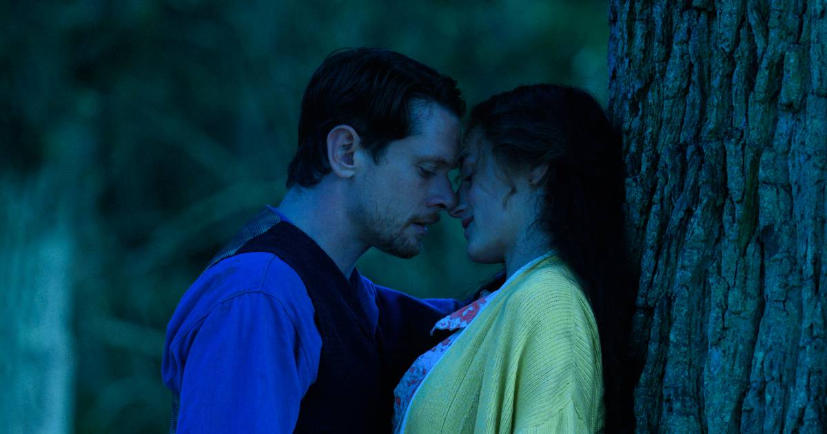 Den seneste filmatisering af "Lady Chatterleys elsker" er dampende erotisk - Jyllands-Posten