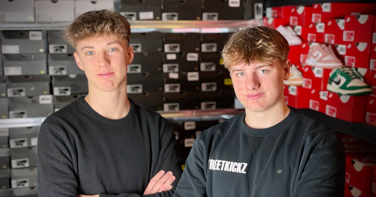 Det begyndte med en særlig passion for sko. Nu sælger 16-årige sneakers ...