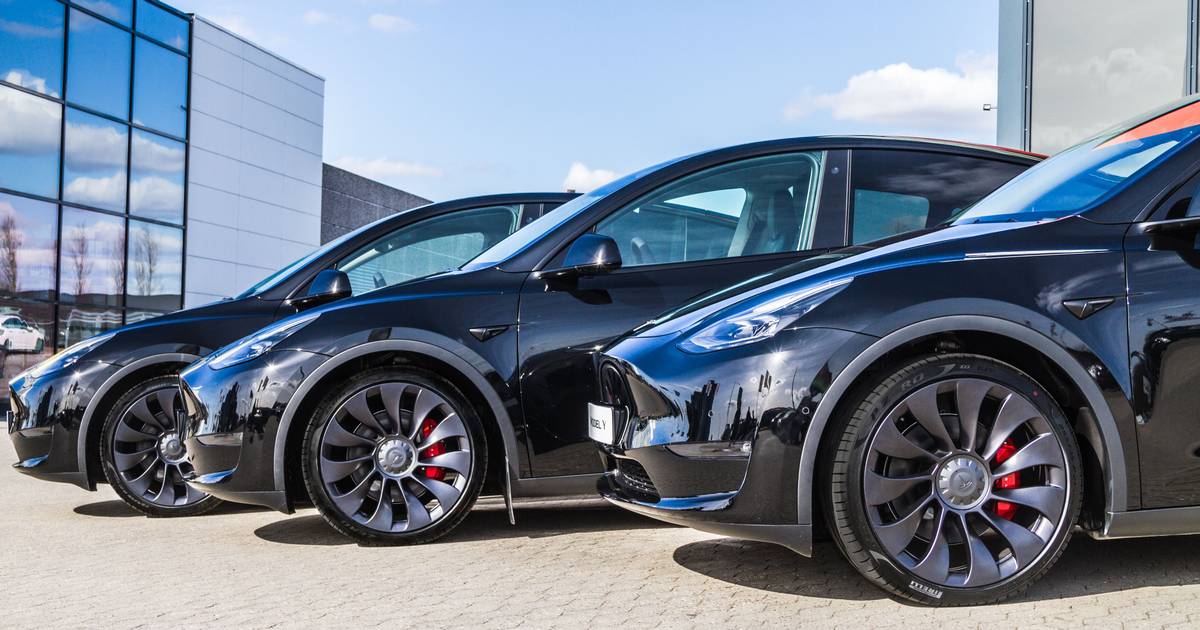 De brugte Teslaer er allerede raslet ned i pris - Jyllands-Posten