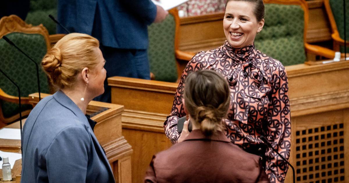 Efter strid: Regeringen inviterer partier til møde om Forsvaret ...