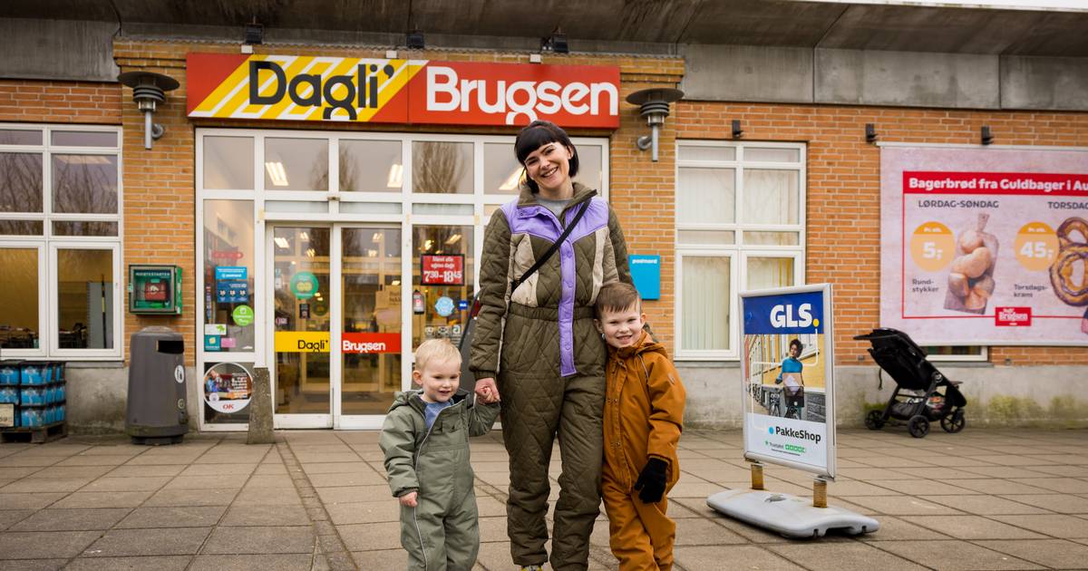 Når Dagli'brugsen lukker, mister byen sit »samlingspunkt« - Jyllands-Posten