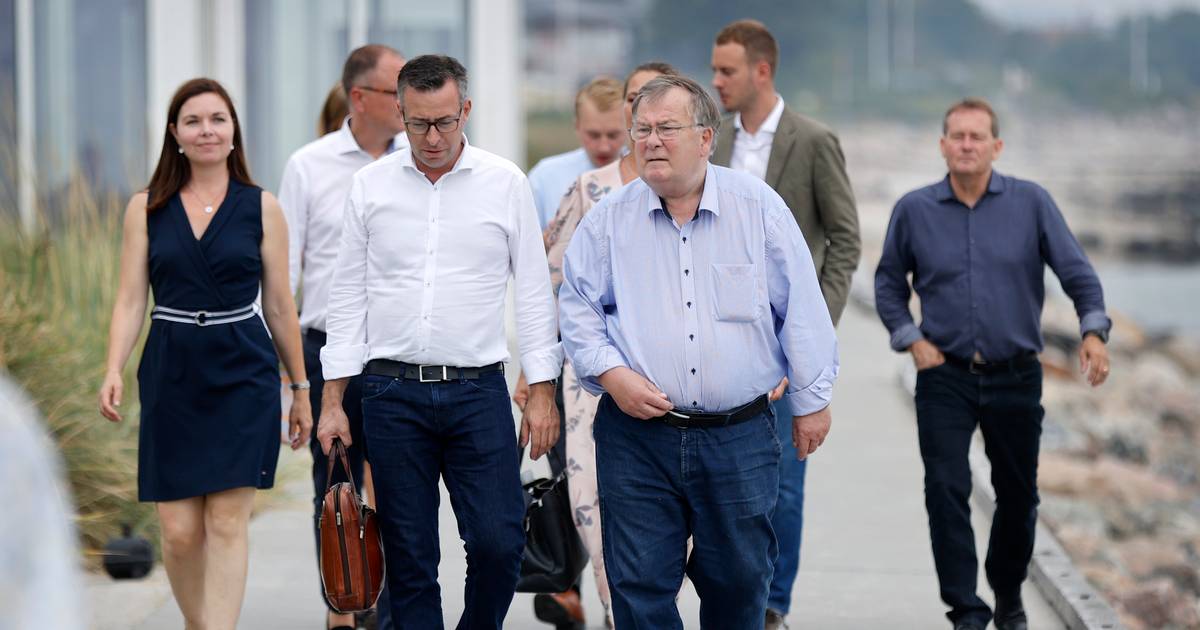 Venstre er ked af tiltale mod Claus Hjort men kan intet stille op nu - Jyllands-Posten