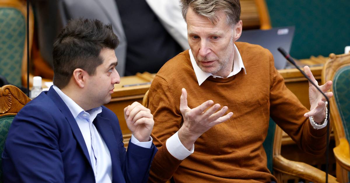 Jon Stephensen siger undskyld - Jyllands-Posten