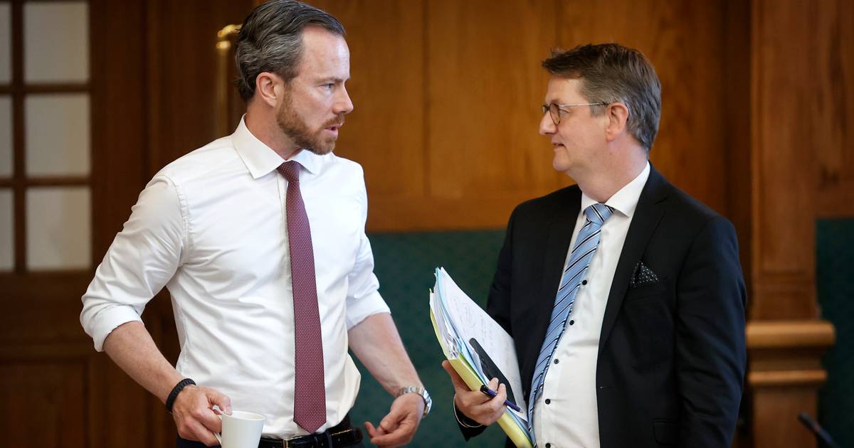 S-minister skrotter Venstres store skatteforslag - Jyllands-Posten