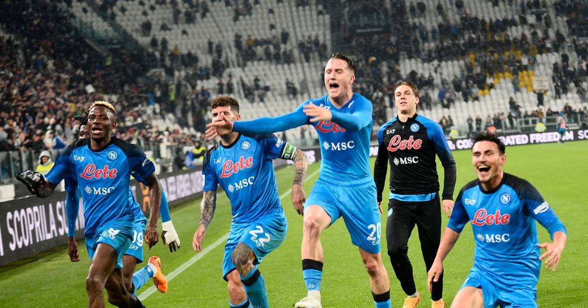 Napoli er tæt på italiensk guld efter overtidsmål - Jyllands-Posten