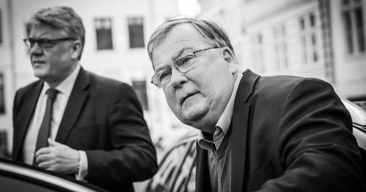 Medierne blev smidt ud af retten – nu skal dommer afgøre, om straffesagen mod Claus Hjort ...