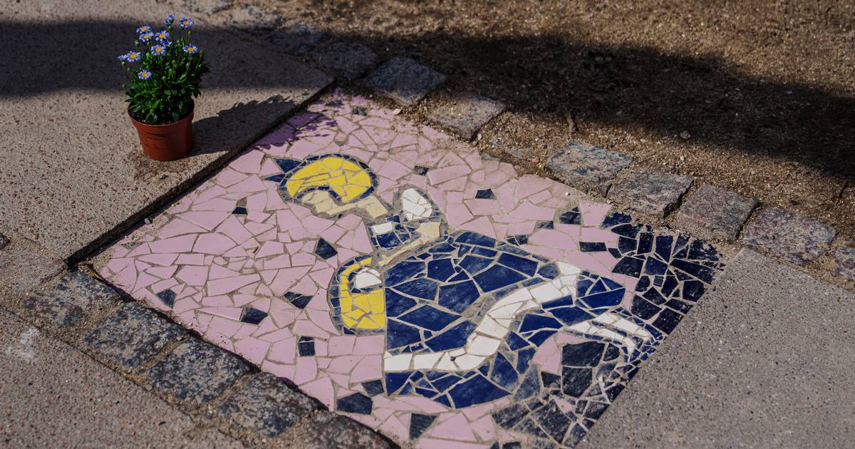 Flise med mosaik af Irmapigen flyttes til nyt sted på Frederiksberg ...