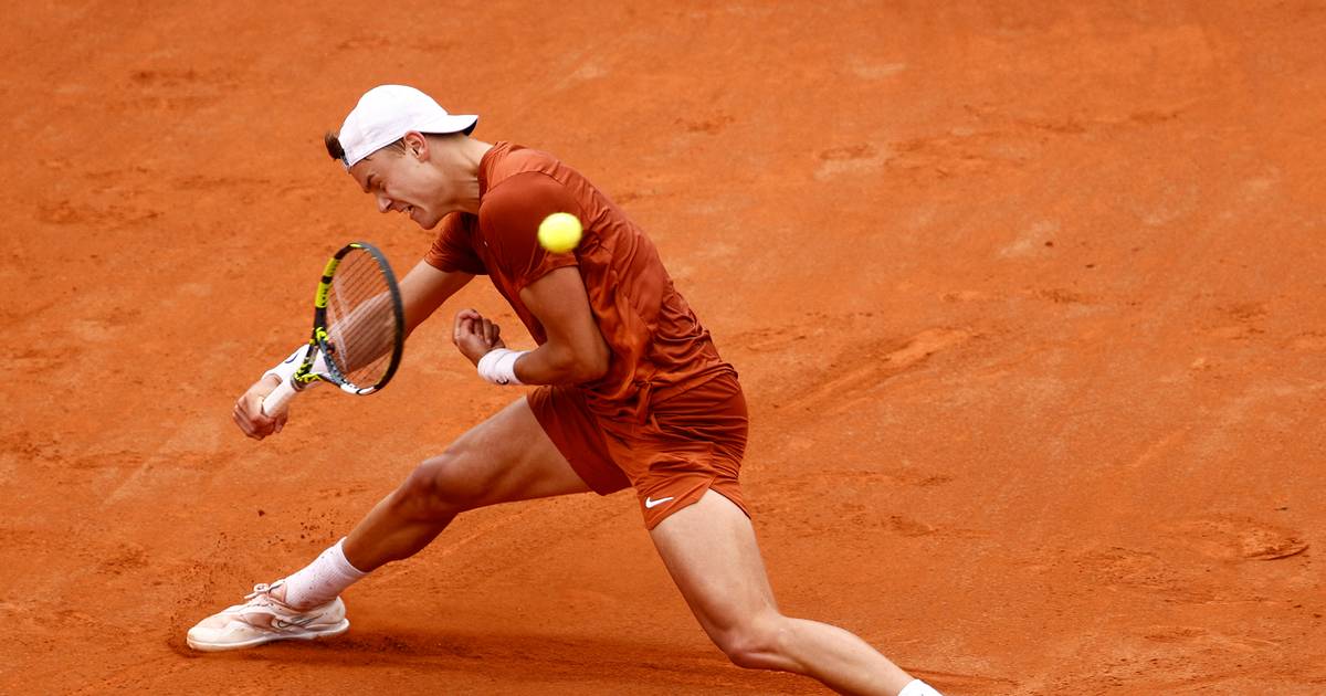 Live: Holger Rune spiller i Rom - Jyllands-Posten