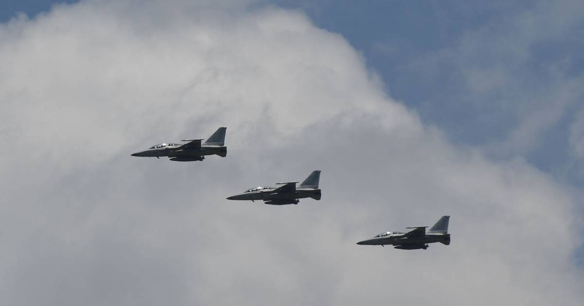 Danmark og USA vil træne ukrainske piloter i F-16-kampfly - men ekspert ...