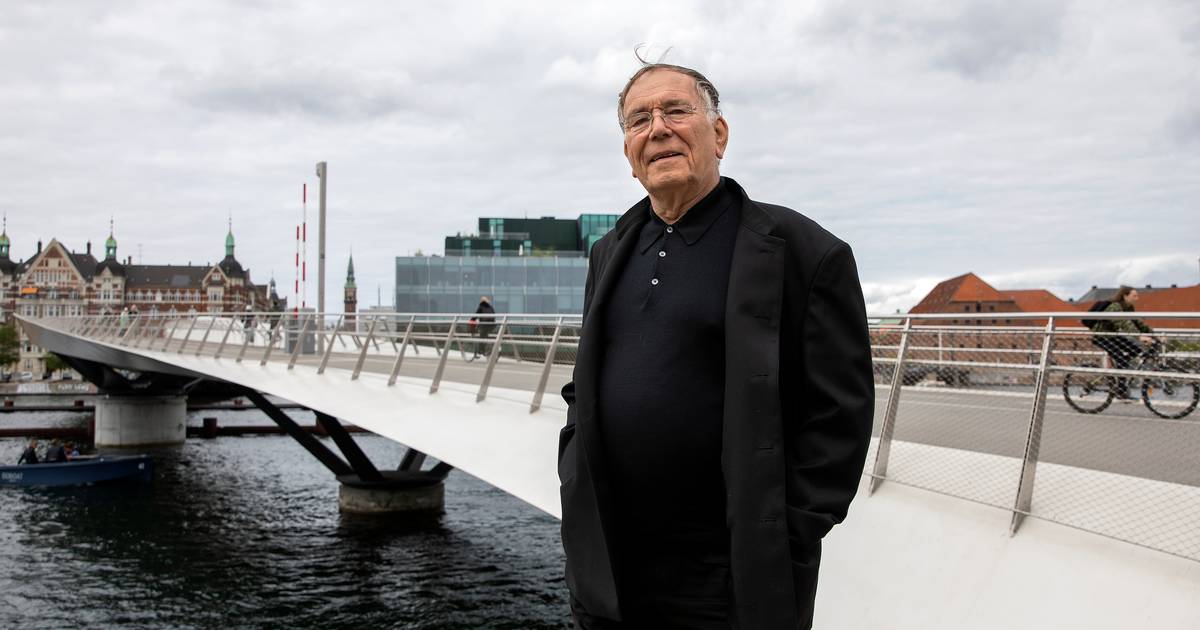 Berømt arkitekt har ændret verdens - måske - mest kendte plads: Nu er han hentet ind til ...