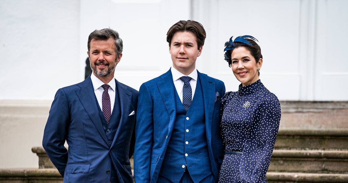 Prins Christian får først årpenge som 21-årig - Jyllands-Posten