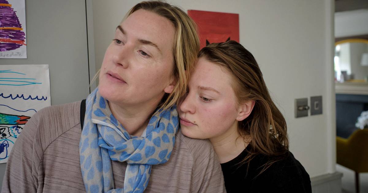 Forholdet mellem mor og datter smuldrer i formidabelt drama - Jyllands-Posten